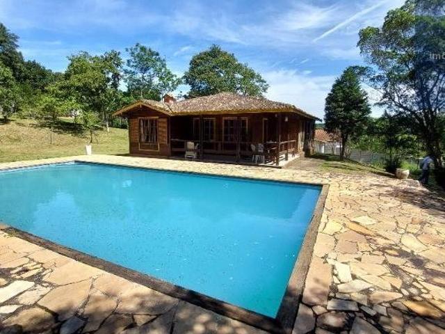 Chácara à venda em São Roque SP, bairro Pavão Canguera: 4 quartos, 1 suíte, 3 salas, 3 banheiros