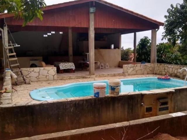 Chácara à venda em Sorocaba SP, bairro Caputera: 1 quarto, 1 sala, 3 banheiros, 100m² de área. Venha