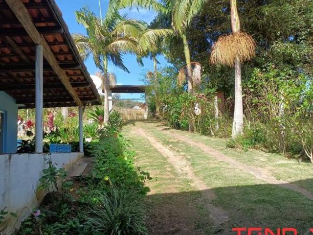 Chácara à venda em Sorocaba SP, Vila Elvio: 5 quartos, 1 suíte, 2 salas, 2 banheiros, 200m² de área
