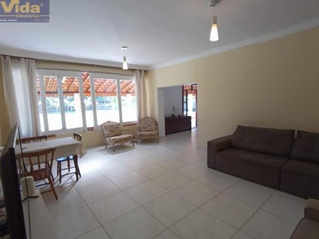 Chácara à Venda em Salto, 600m², 4 Quartos, 2 Suítes, R$1,6Mi