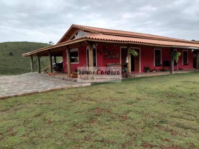 Chácara à venda em Santa Branca com 2 quartos, sala, banheiro e cozinha, terreno de 2.533m² de áre