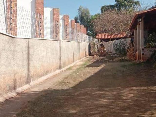 Chácara a venda em Paulínia/Sp no Bairro Nova Veneza em terreno de 2400m²