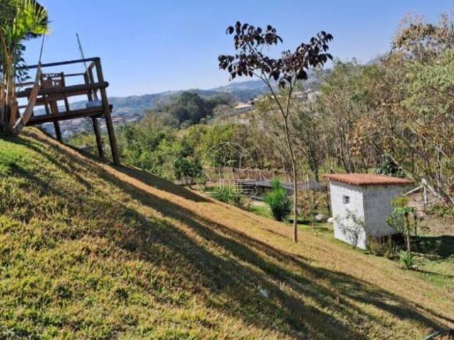 Chácara à venda em Pinhalzinho SP, com 3 quartos, 1 sala, 2 banheiros e 150,00 m² de área!