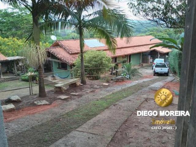 Chácara à venda em Piracaia com 851,33 m² PORTEIRA FECHADA!