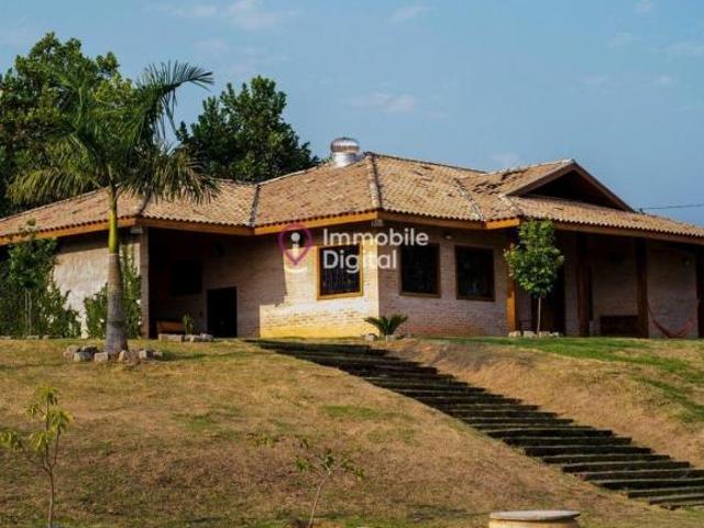 Chácara à venda em Taubaté 10.000m2 com 4 quartos, 2 suítes, piscina