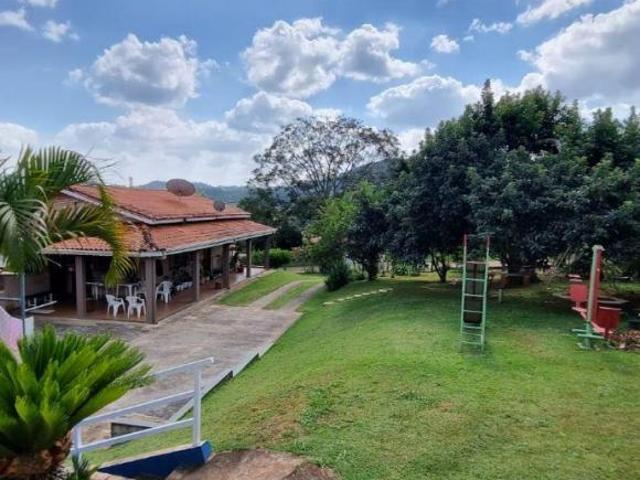 Chácara a venda no condomínio São Gabriel em um terreno 1500 m²