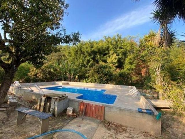 Chácara à Venda no Bairro do Portão em Atibaia com 4.000m²