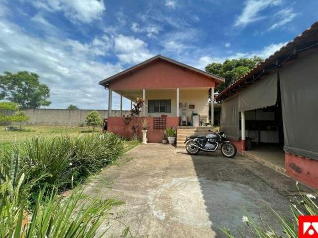 Chácara à venda no Bairro Gleba Califórnia em Santa Bárbara d&apos Oeste com 2 quartos, sendo 1 banheiro