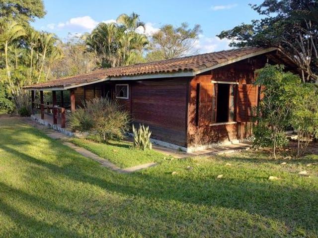 Chácara à Venda no Iate Clube Campinas, Americana – 170m², 2 Dorms