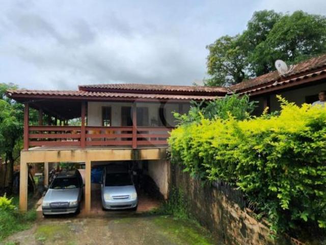 Chácara à venda no Jardim Buru – Salto SP | 3 dormitórios, área gourmet, piscina e lago privativo
