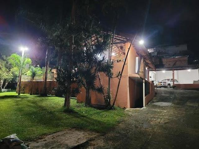 Chácara à venda no Jardim Imperial Atibaia/SP com 891 m²