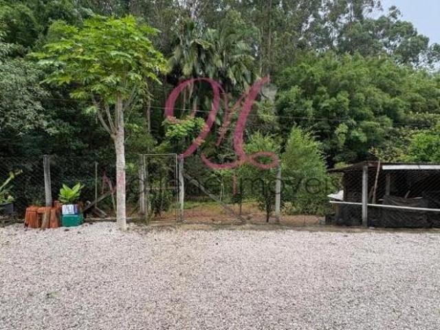 Chácara à venda no Jardim Laura, Campo Limpo Paulista: 03 quartos, 01 suíte, 2 salas, 04 vagas de ga
