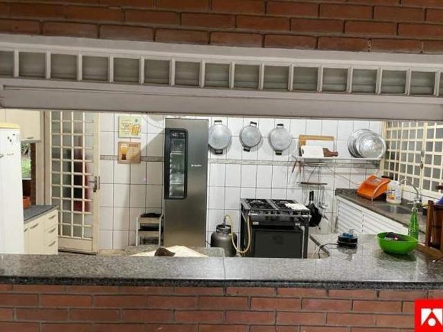 Chácara à venda no Jardim Residencial Vitória em Limeira com 3 quartos suítes e 6 vagas de garagem