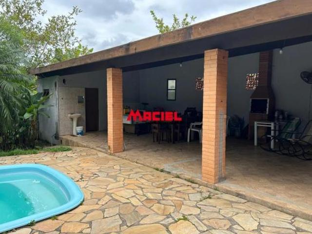 Chácara à Venda no Jardim República, Zona Urbana | 1.534 m² | Completa e Toda Murada