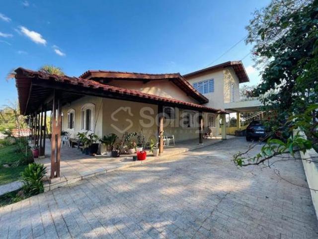 Chácara à Venda no Residencial Canjaranas, em Vinhedo/SP!
