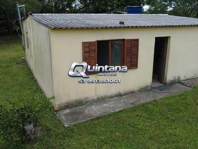 Chácara à venda na Cascata com 2 hectares, casa, poço e poma