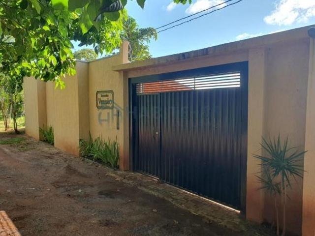 Chácara à venda na cidade de X com 3 quartos, 1 suíte, 2 salas e 250m² na Vila Hípica