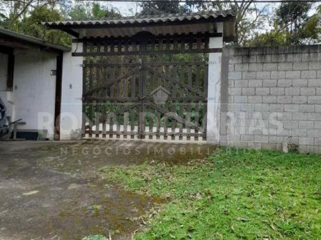 Chácara a venda na Ilha do Bororé com 2.600m², 2 dormitórios e ótima área de lazer