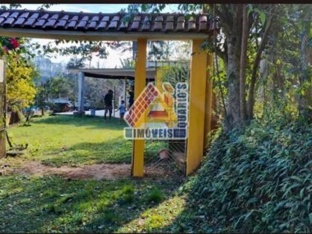 Chácara á venda na Quatinga Mogi das Cruzes com piscina e poço artesiano!