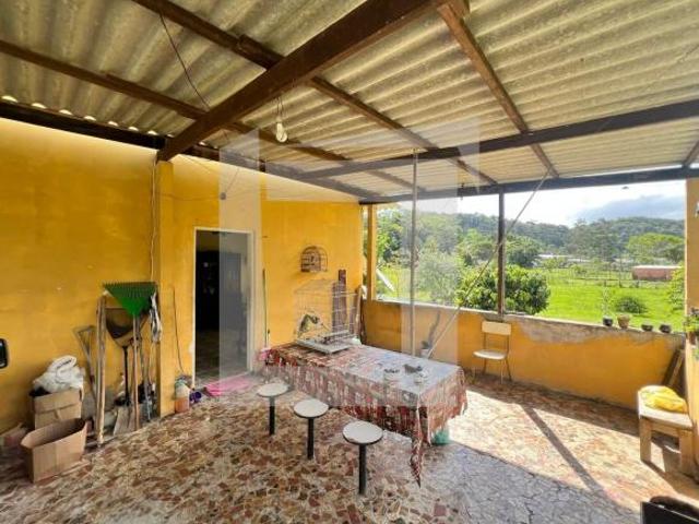 Chácara à Venda próximo de Juquitiba com 3.900 m2, lago, riacho e piscina!