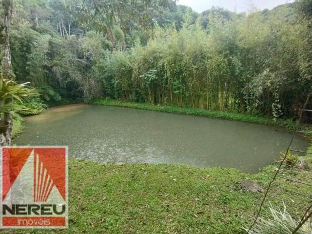 CHÁCARA ACONCHEGANTE COM UM BELO LAGO JUQUITIBA/SP 1.000 M²