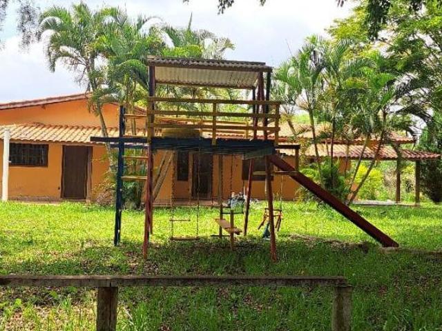 Chácara B.Pinhal c/ 20.388 m² c/3 dorms + Casa Caseiro c/ 2 dorms.Oportunidade!