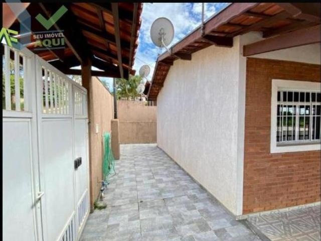 Chácara Bairro do Poste em excelente localização, com e casas. Fácil e rápido acesso às Rodovias! Pe