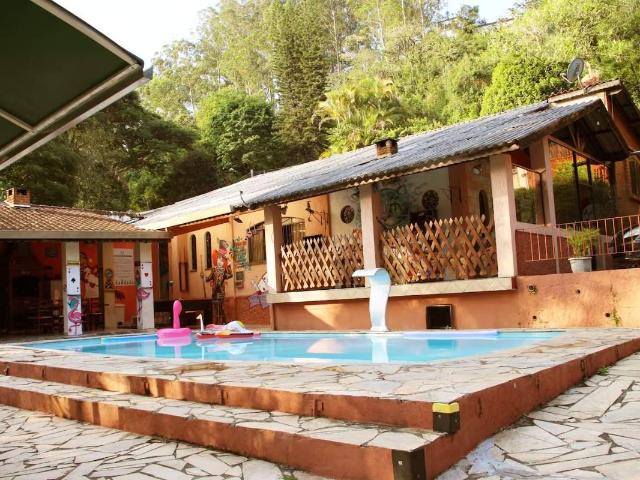 Chácara c/ Piscina Climatizada, Próx.centro