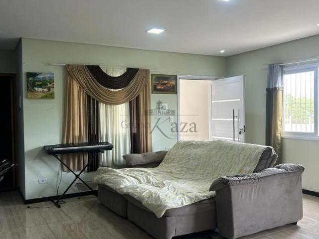 Chácara Cajuru 3 Dormitórios 150m² Aceita permuta