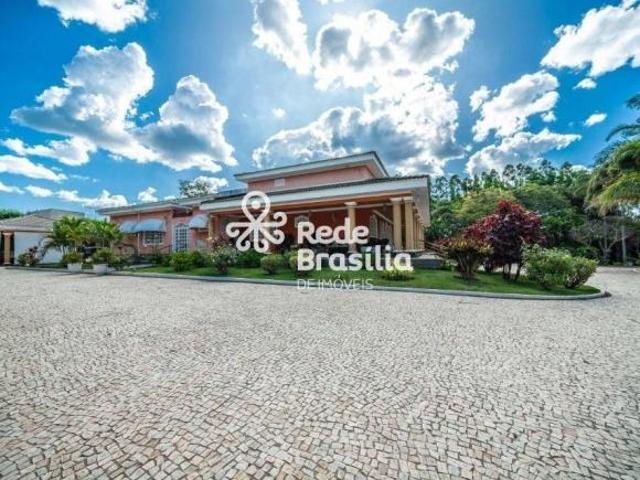 Chácara Castelo Forte à venda com porteira fechada, Jardim Botânico DF 18 KM do Balão da ESAF
