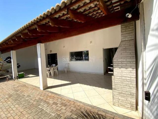 Chácara Centro de Paulicéia SP: 4 quartos, 4 suítes, 2 salas, 5 banheiros, 4 vagas de garagem, 200m²