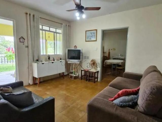 Chácara Chácaras Rurais Guararema Jacareí 2 Dormitórios 150m²