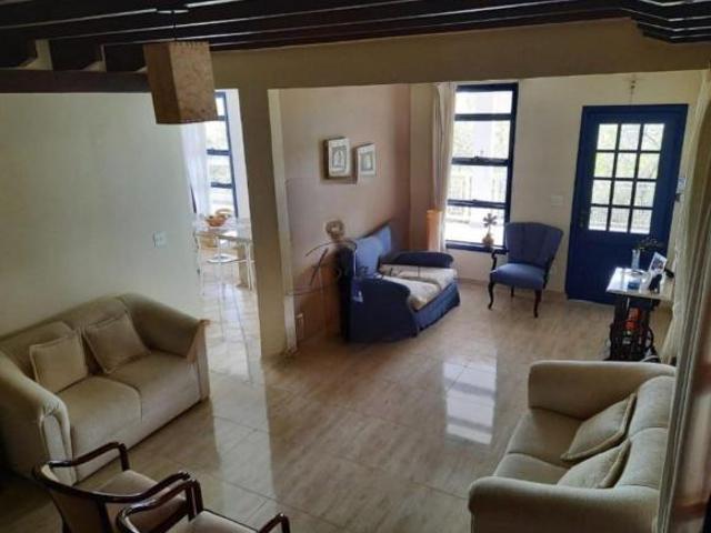 Chácara cinematográfica em condomínio / 03 dormitórios com 1 suíte / Vila São Geraldo / 9.900 m² de