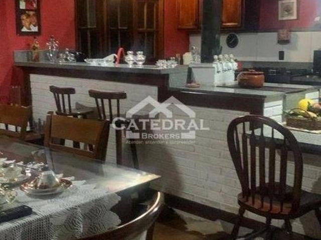 Chácara com 4 dormitórios à venda, 1139 m² por R$ 640.000,00 Ville Saint James I Campo Limpo Pau