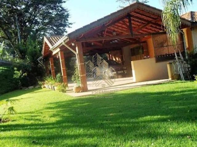 Chácara com 4 dormitórios à venda, 245 m² por R$ 980.000,00 Ponte Alta Atibaia/SP