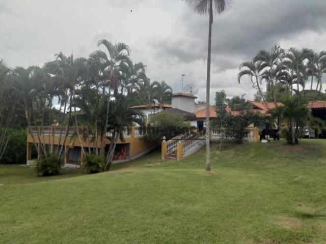 Chácara com 4 dormitórios à venda, 2420 m² por R$ 1.700.000,00 Condomínio Piccolo Paese Salto/SP