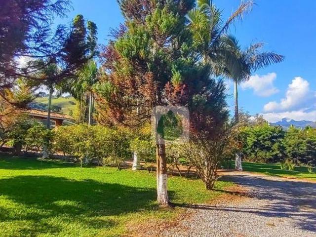 Chácara com 4 dormitórios à venda, 4000 m² por R$ 1.700.000,00 Sítio São Bento do Sapucaí/SP