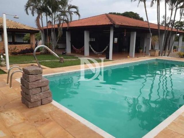 Chácara com 4 dormitórios à venda, 4021 m² por R$ 1.380.000,00 Buru Salto/SP