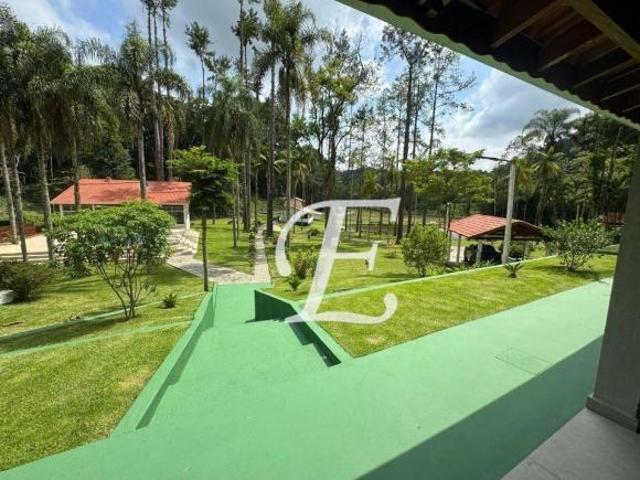 Chácara com 4 dormitórios à venda, 56000 m² por R$ 3.700.000,00 Jaguarí Santa Isabel/SP