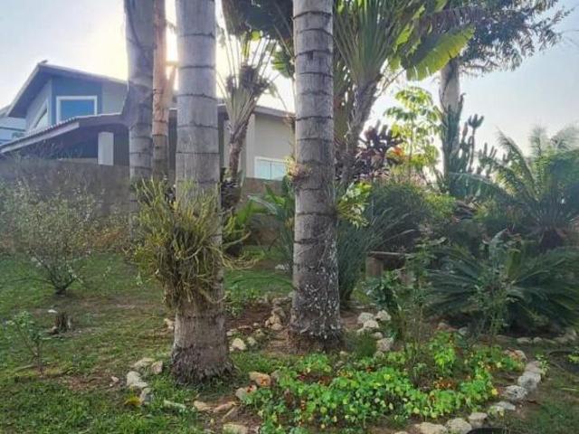 Chácara com 4 dormitórios à venda, 904 m² por R$ 950.000,00 Condomínio Village