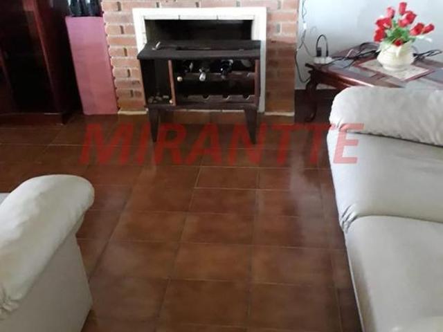 Chácara com 4 quartos