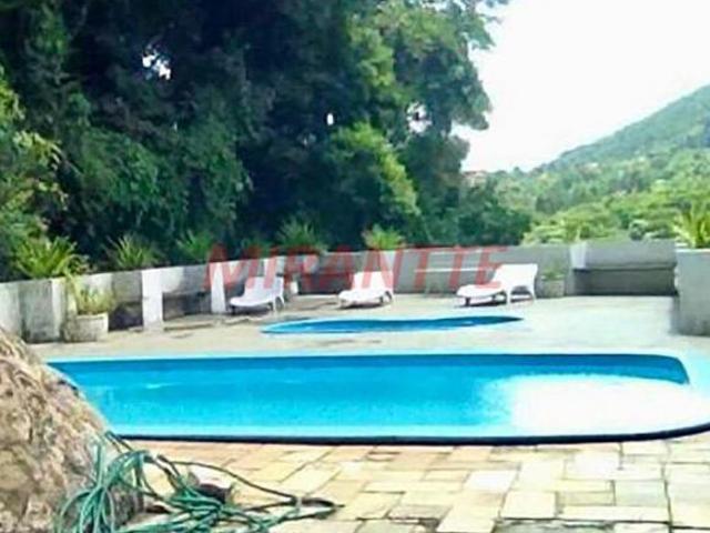 Chácara com 4 quartos