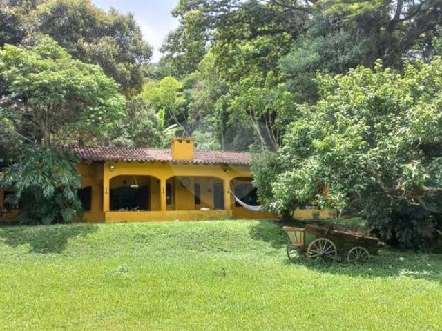 Chácara com 4 quartos à venda em Jardim Caiapiá SP