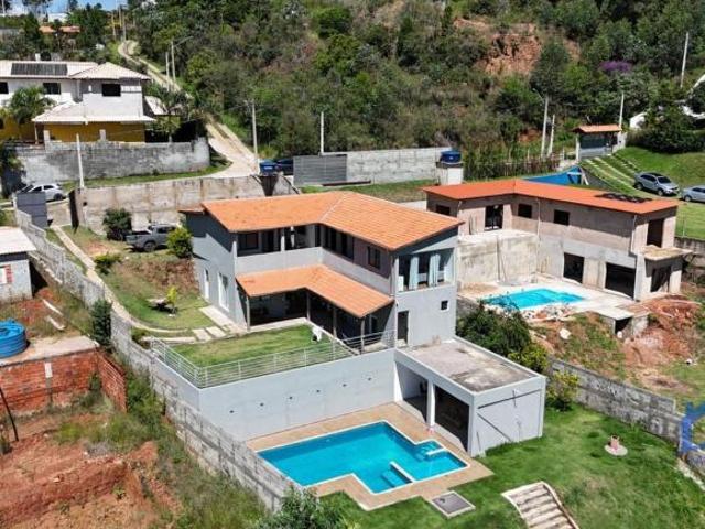 Chácara com 4 Quartos e 2 banheiros à Venda, 1.000 m² por R$ 800.000 Cód. ch2679