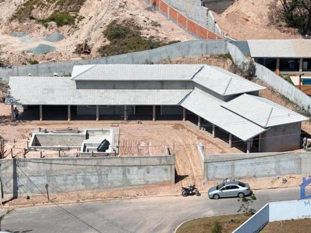 Chácara com 4 Quartos e 3 banheiros à Venda, 1.000 m² por R$ 1.600.000 Cód. ch2431