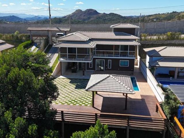Chácara com 4 Quartos e 3 banheiros à Venda, 1.000 m² por R$ 1.380.000 Cód. ch1754