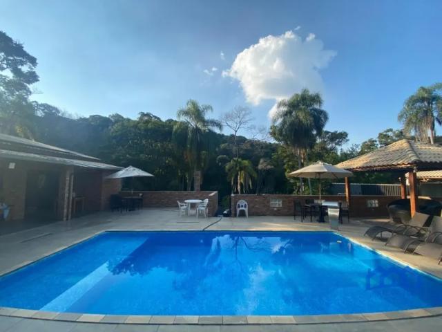 Chácara com 4 Quartos e 3 Banheiros à Venda, 2.100 m² por R$ 1.400.000 Cód. Ch1661
