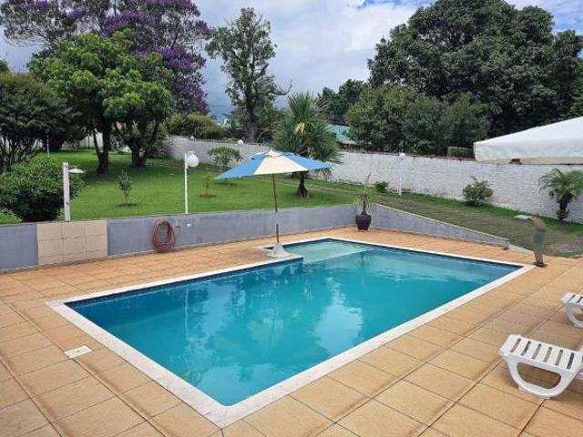 Chácara com 4 quartos, piscina, 429,50m², à venda no Country Club, em Valinhos/SP