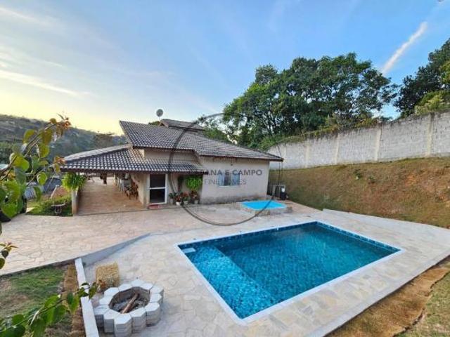 Chácara com 4 quartos, piscina e quadra à venda em Atibaia