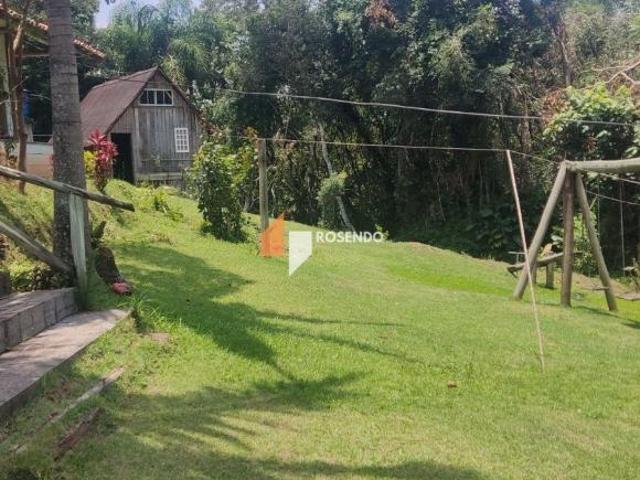 CHÁCARA COM 5 MIL METRO, LAGO E CHALÉ EM BIRITIBA MIRIM